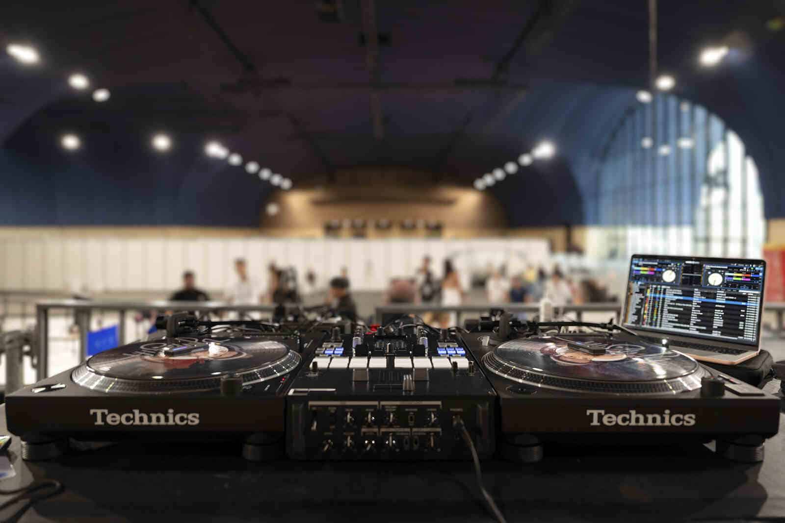 Giradiscos Technics SL-1200/1210GR: descubre la nueva versión GR2 ...